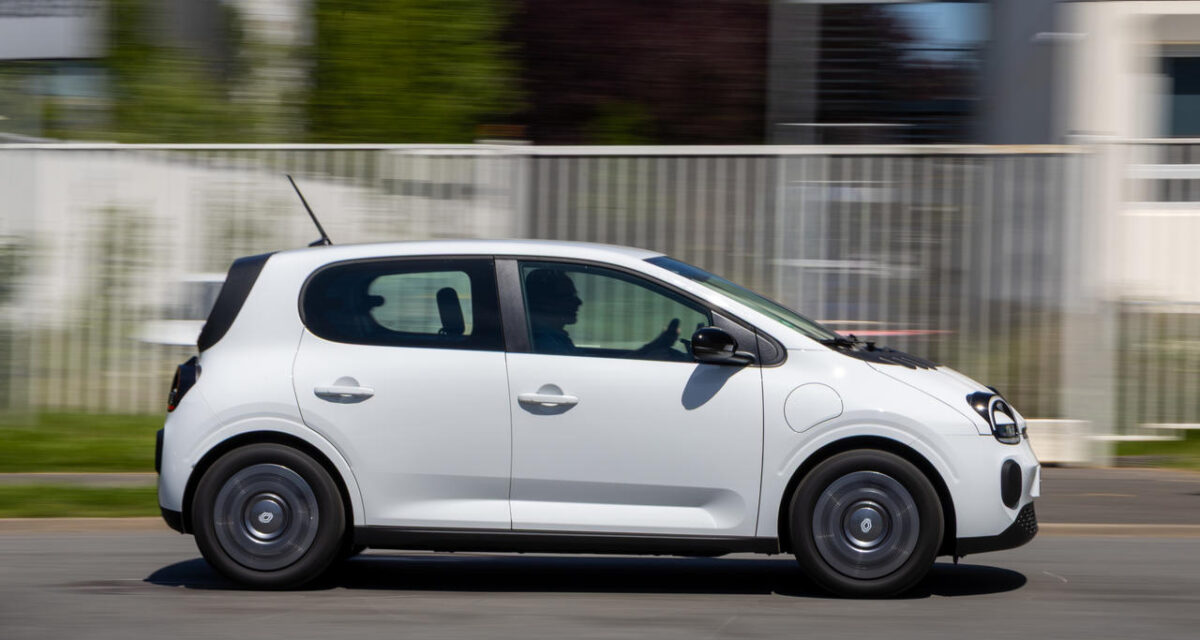 Essai Renault Twingo E-Tech Évolution (2026) : que vaut la Twingo ...