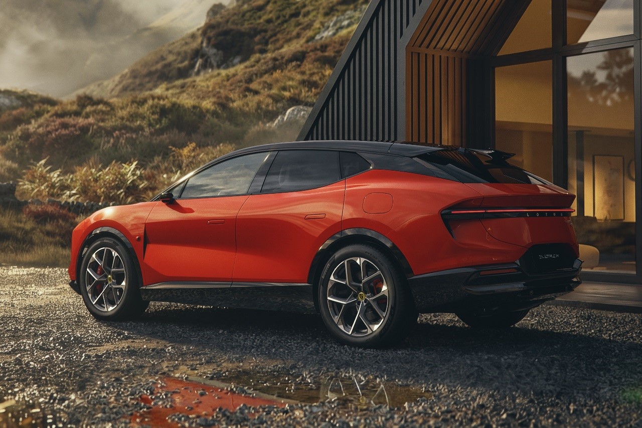Lotus Eletre X (2026). Fini le plan tout-électrique, le SUV passe à l ...
