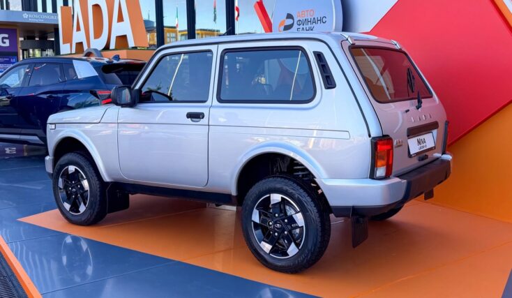 Airbag, écran central, nouveau moteur… Le Lada Niva n’a jamais été ...